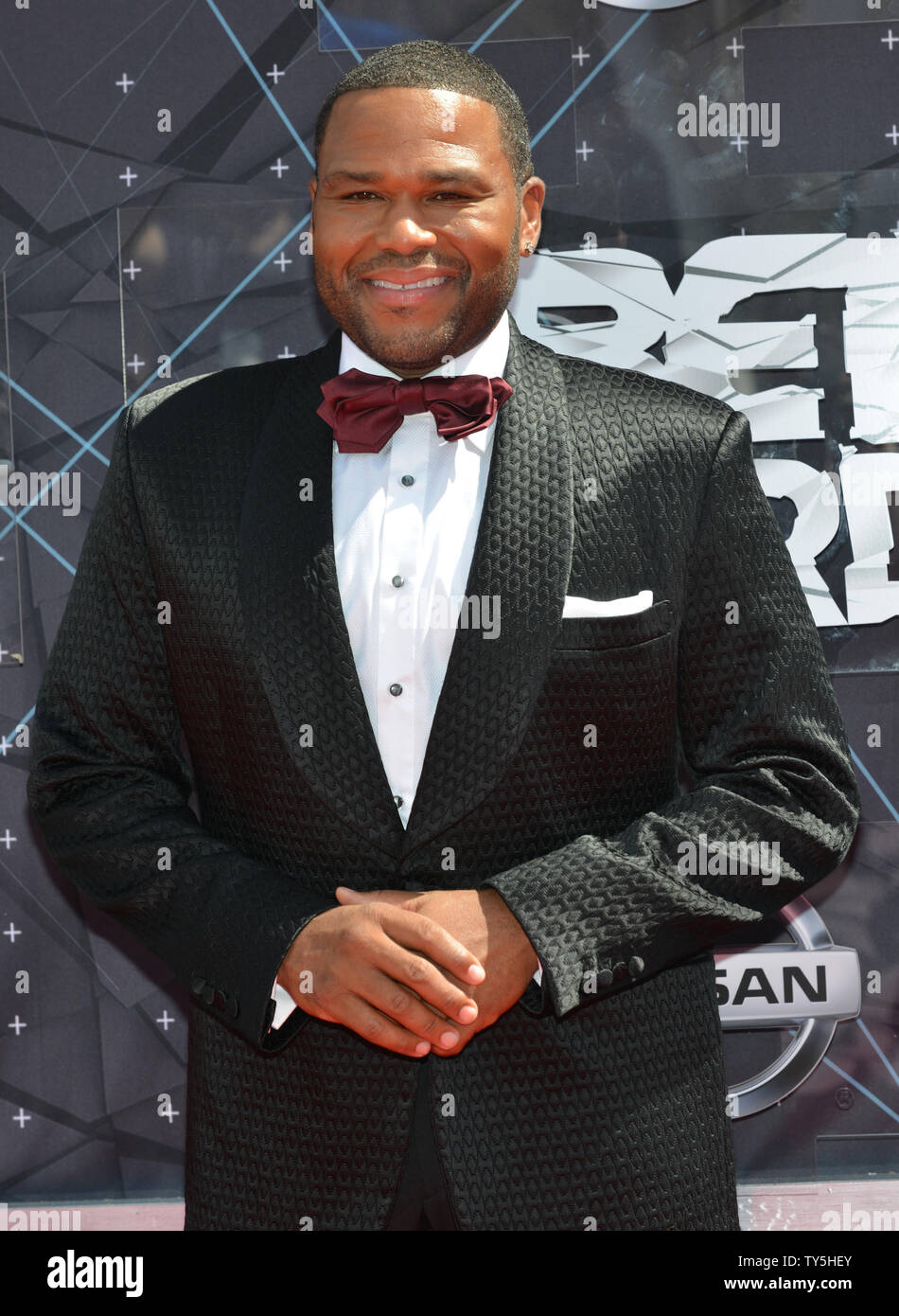 Actor Anthony Anderson attends the 15th annual BET Awards at Microsoft ...