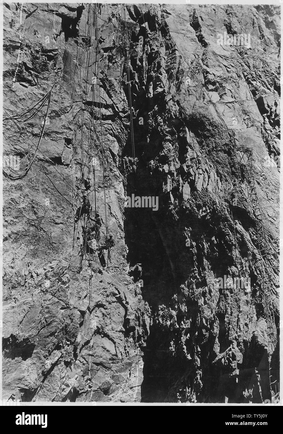 High scalers hoover dam hi-res stock photography and images - Alamy