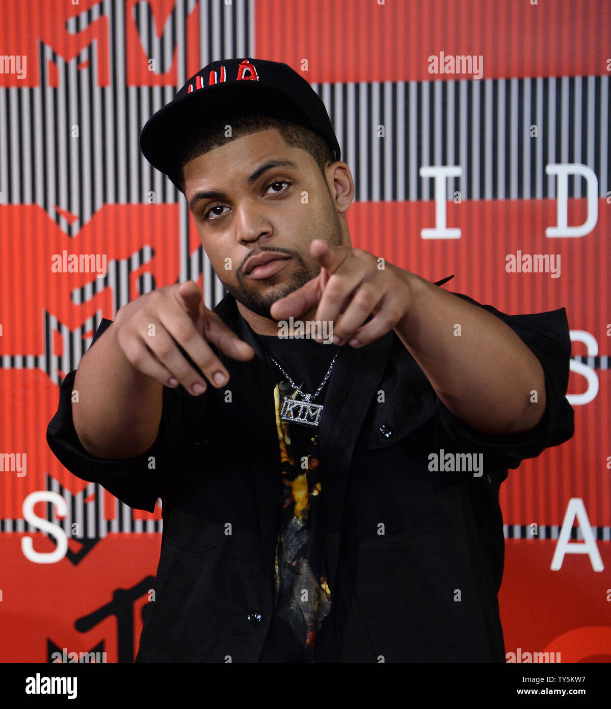 Actor O'Shea Jackson Jr. arrives on the red carpet for the 32nd annual ...