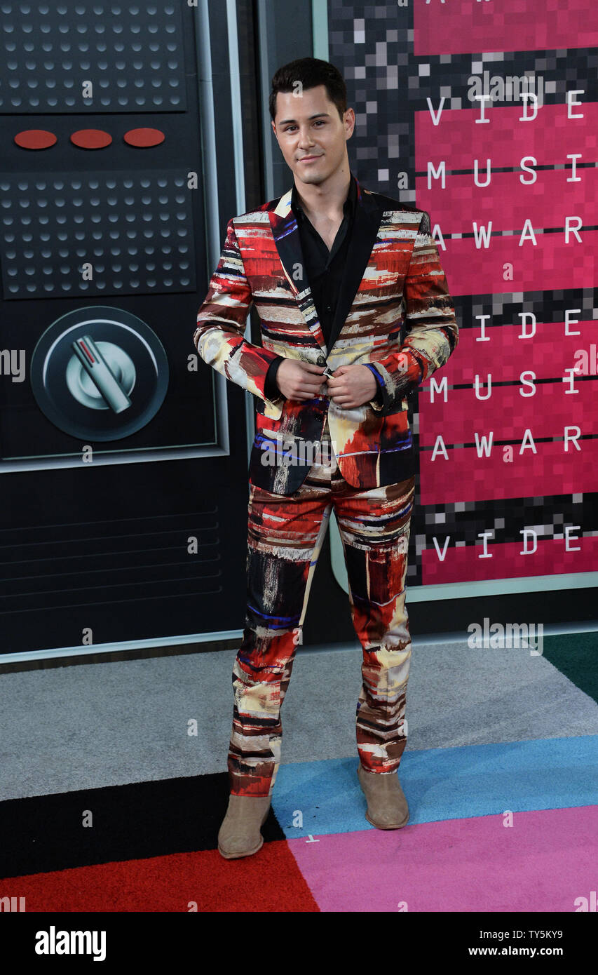 Actor Michael J. Willett arrives on the red carpet for the 32nd annual ...