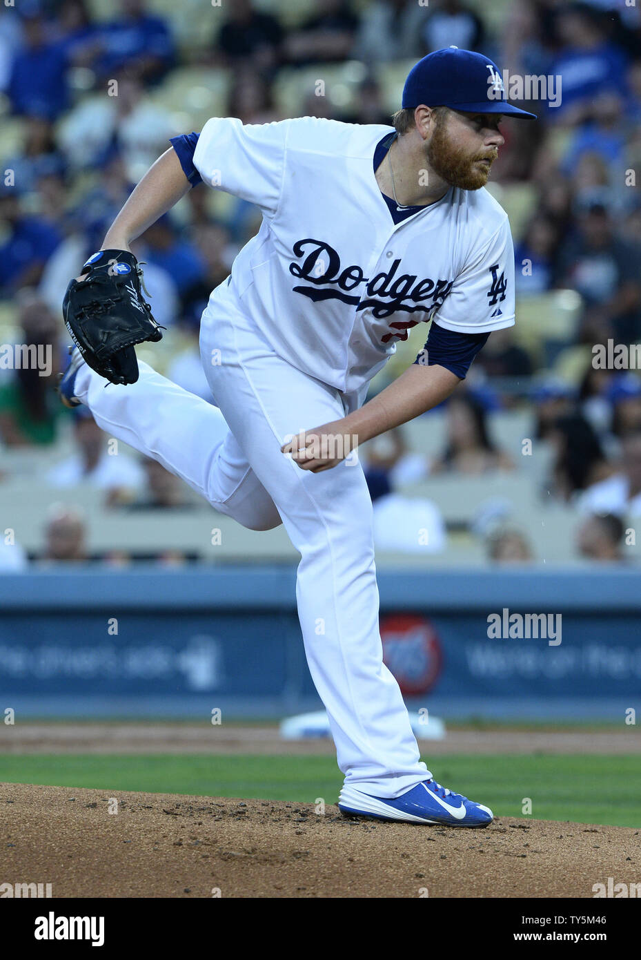 Los Angeles Dodgers' starting pitcher Brett Anderson delivers in the ...