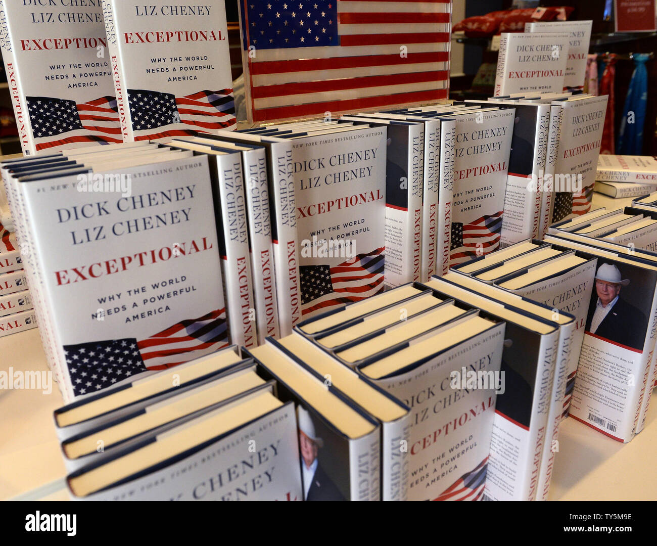 Former vice president Richard Cheney and his daughter Liz Cheney's book ...