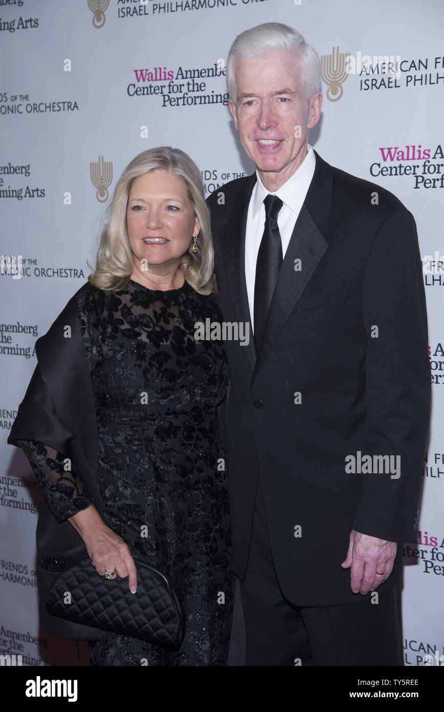 Former California Governor Gray Davis (R) and guest attend the Duet ...