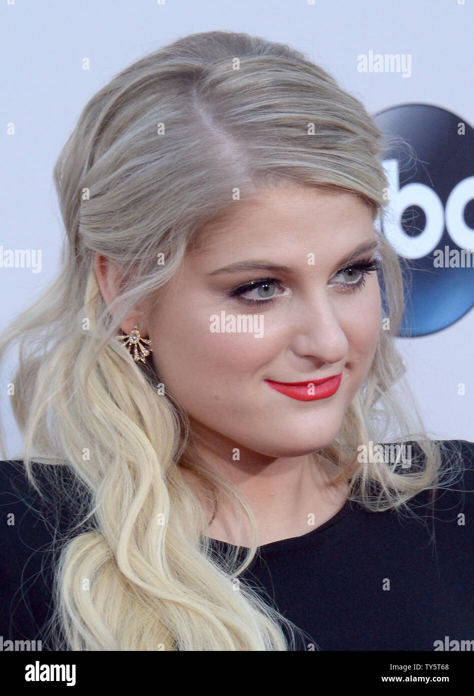 Recording artist Meghan Trainor arrives for the 43rd annual American ...