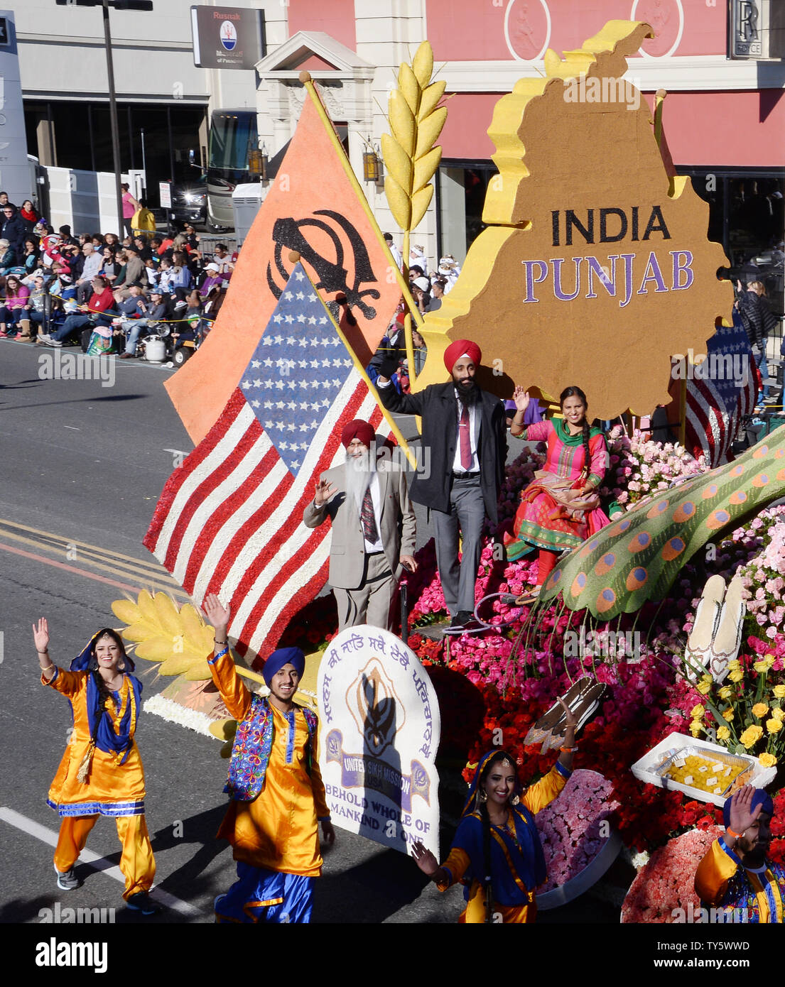 The United Sikh Mission float makes its way down Colorado Blvd. in the ...