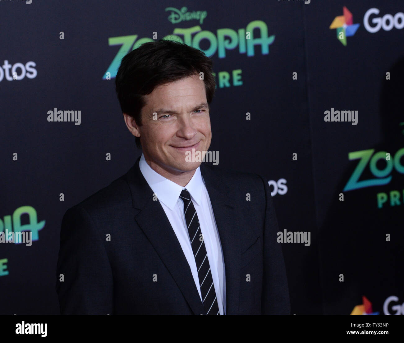 Jason bateman and family hi-res stock photography and images - Alamy