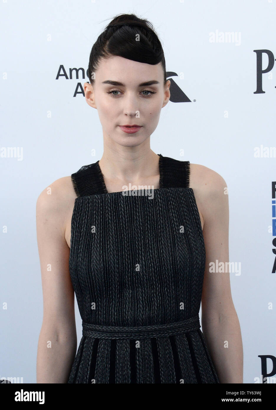 Actress Rooney Mara attends the 31st annual Film Independent Spirit ...