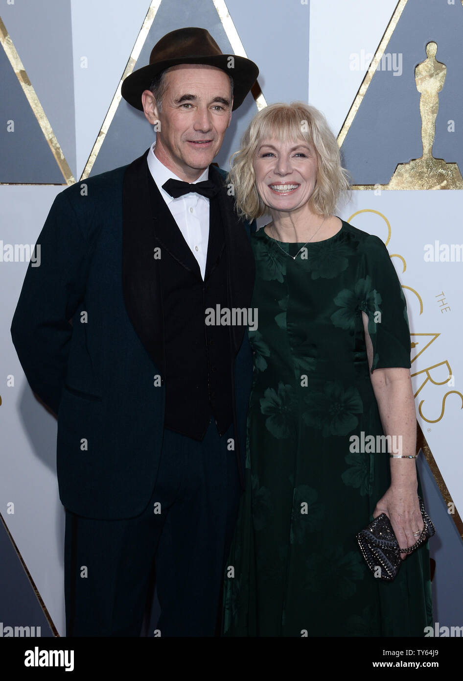 Actor Mark Rylance and Claire van Kampen arrive on the red carpet for ...