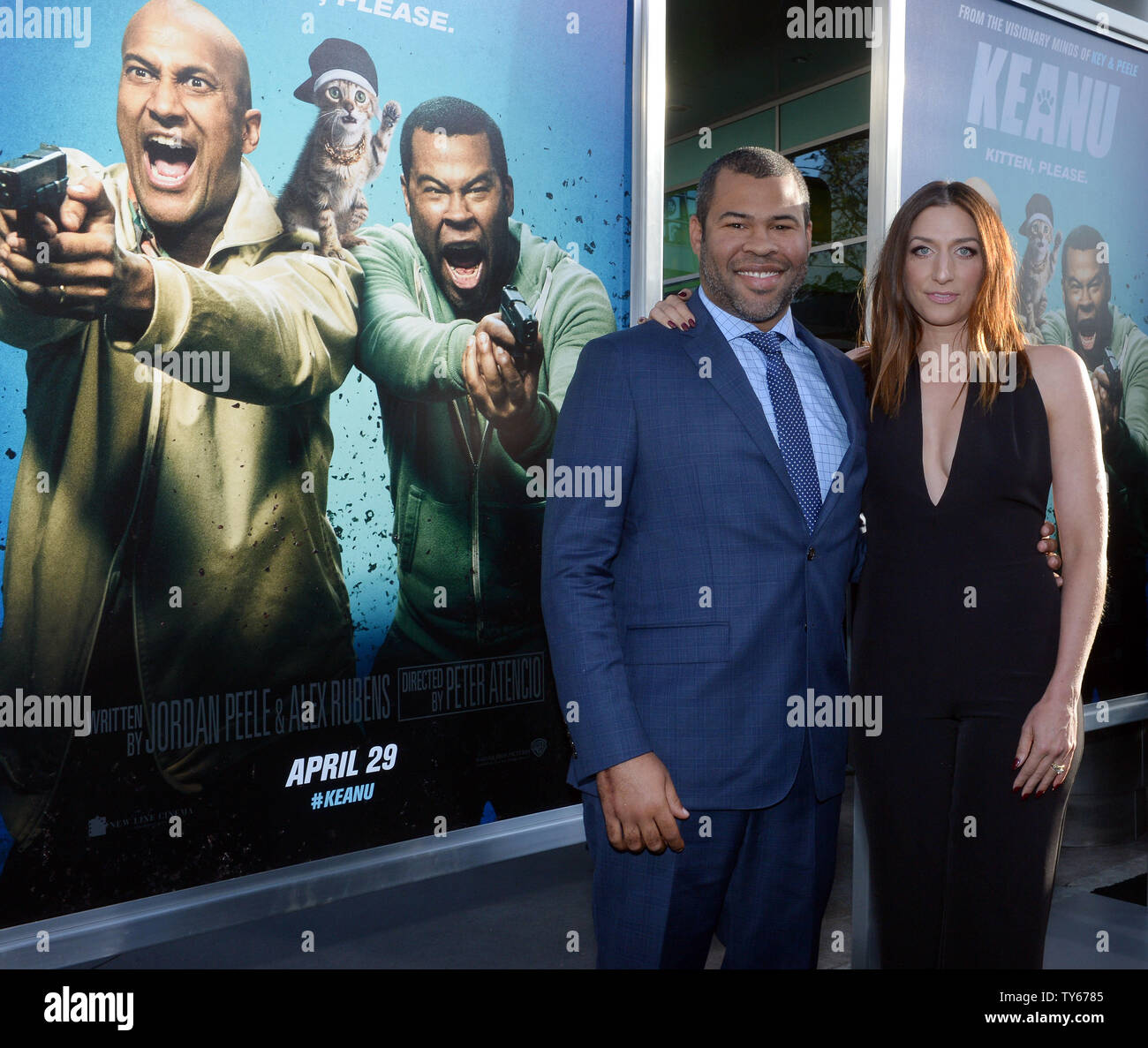 Cast member Jordan Peele (L) and his wife, actress Chelsea Peretti ...