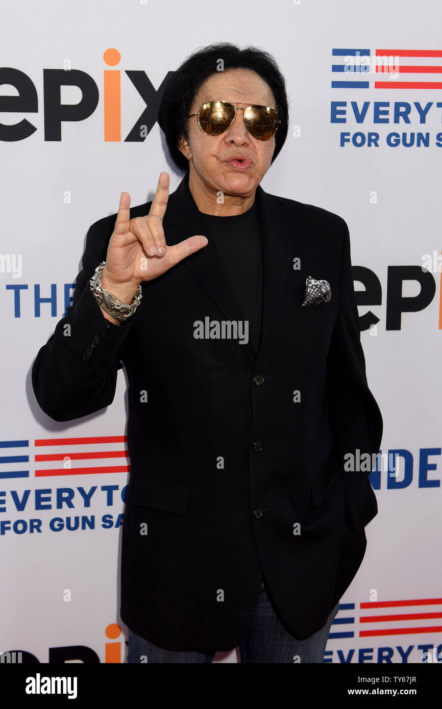 Gene gun hi-res stock photography and images - Alamy