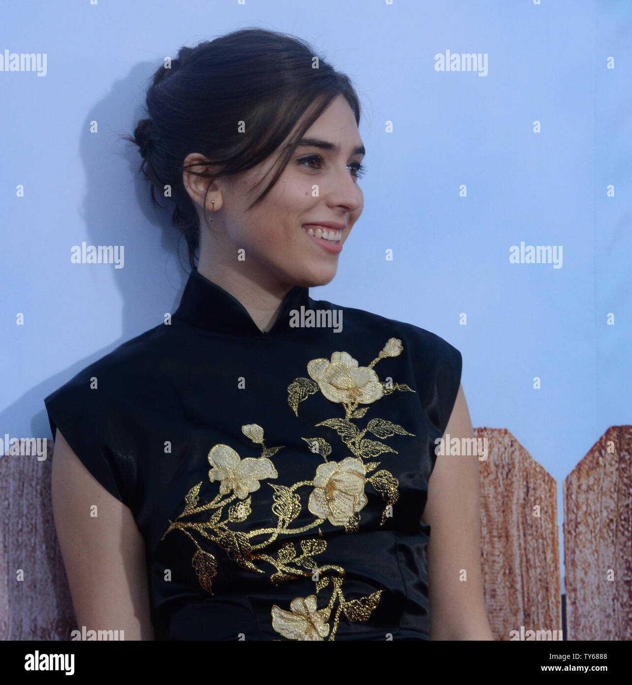 Clara mamet neighbors 2 hi-res stock photography and images - Alamy