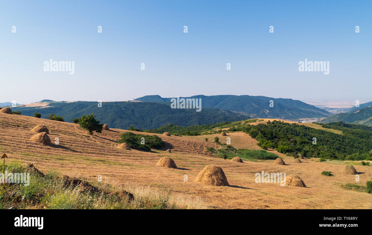 Stack Hay Mountain High Resolution Stock Photography and Images - Alamy