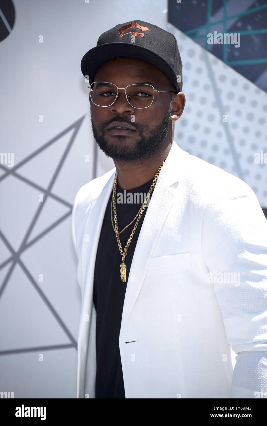 Falz hi-res stock photography and images - Alamy