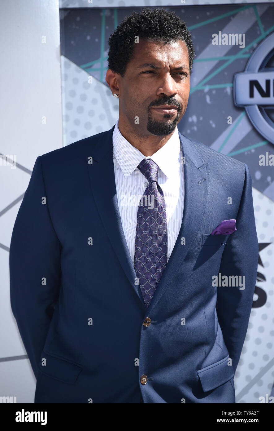 Actor Deon Cole attends the 16th annual BET Awards at Microsoft Theater ...