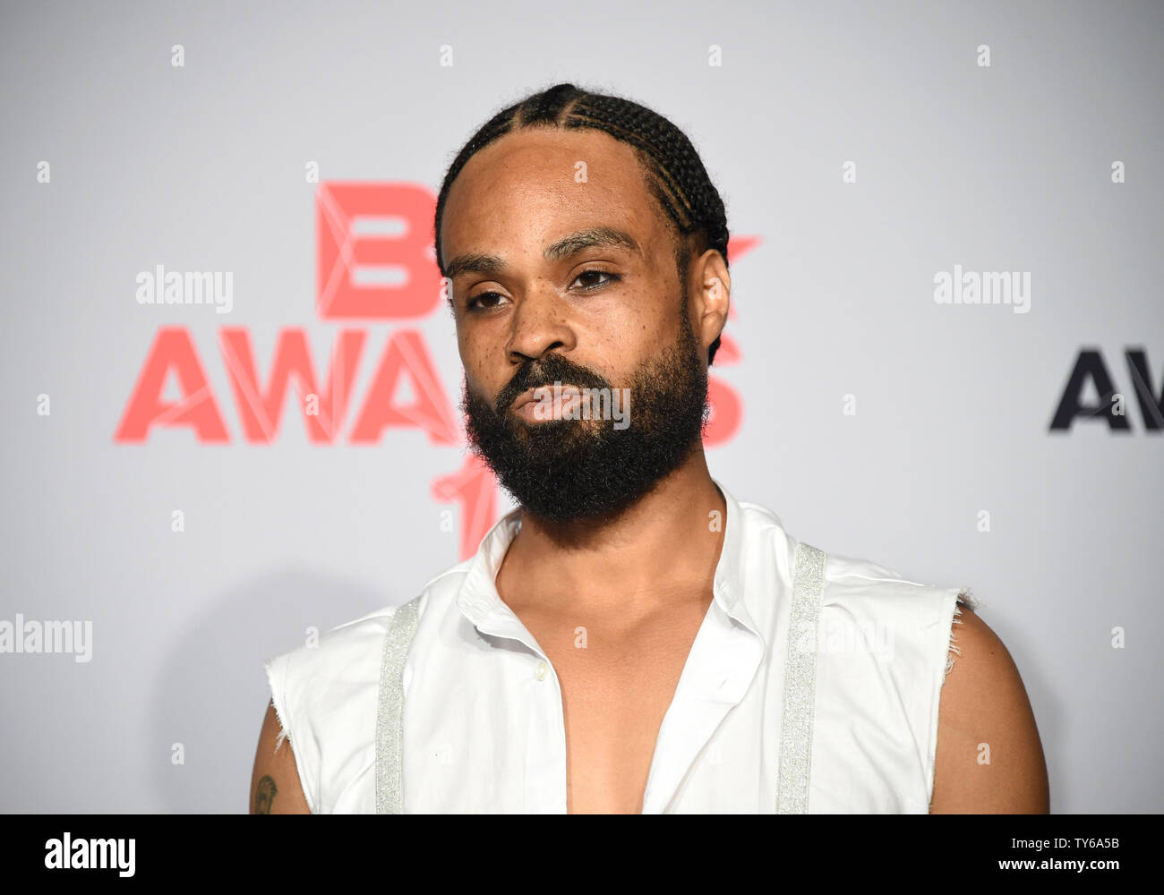 Rapper Bilal appears backstage during the 16th annual BET Awards at ...