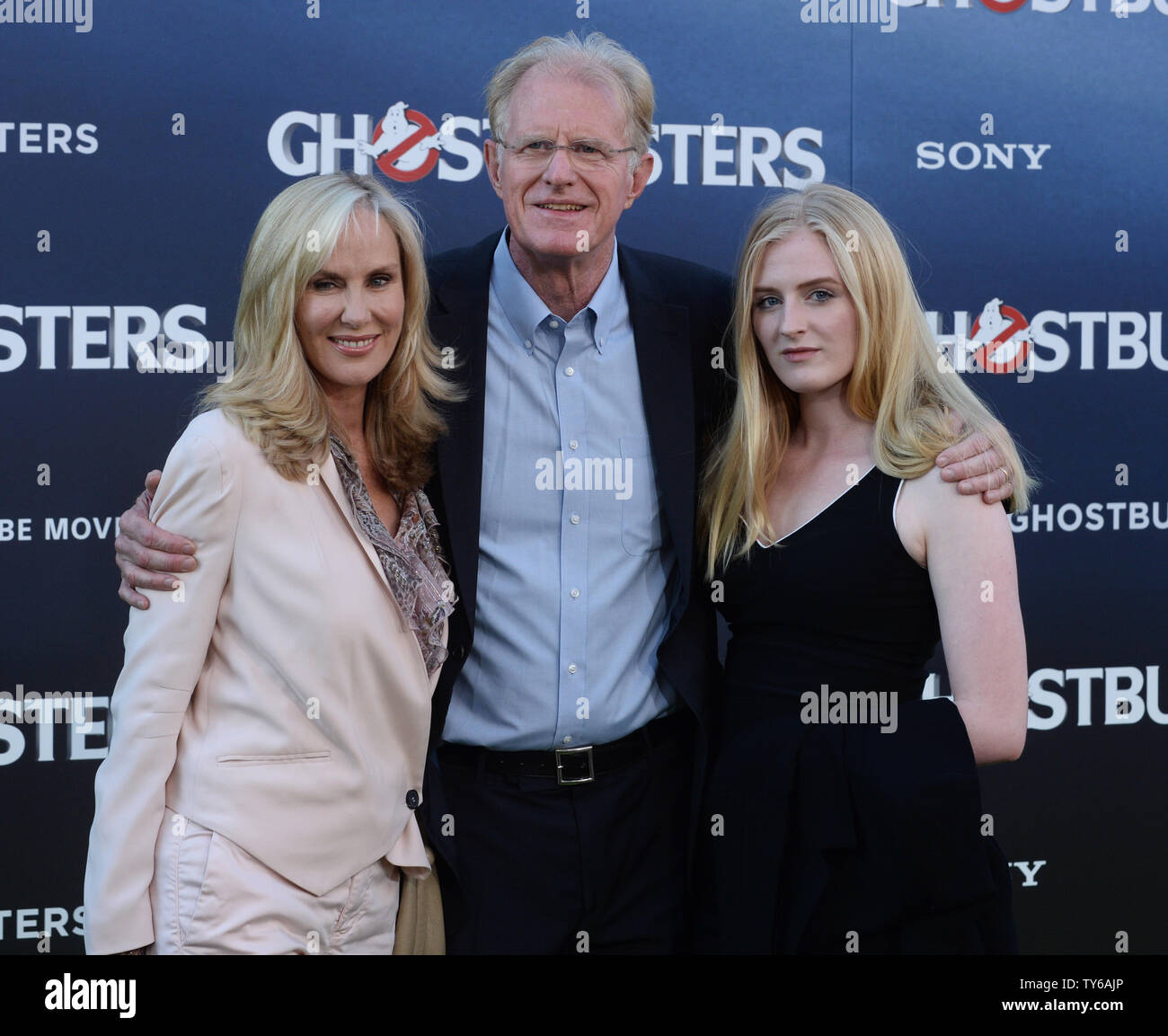 Ed begley jr rachelle amanda begley ghostbusters premiere los angeles ...