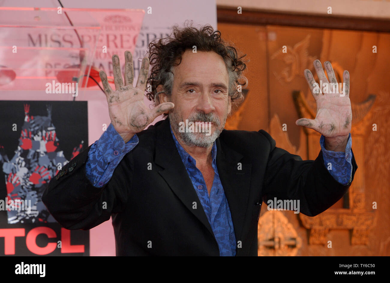Tim burton hand footprint ceremony hi-res stock photography and images ...