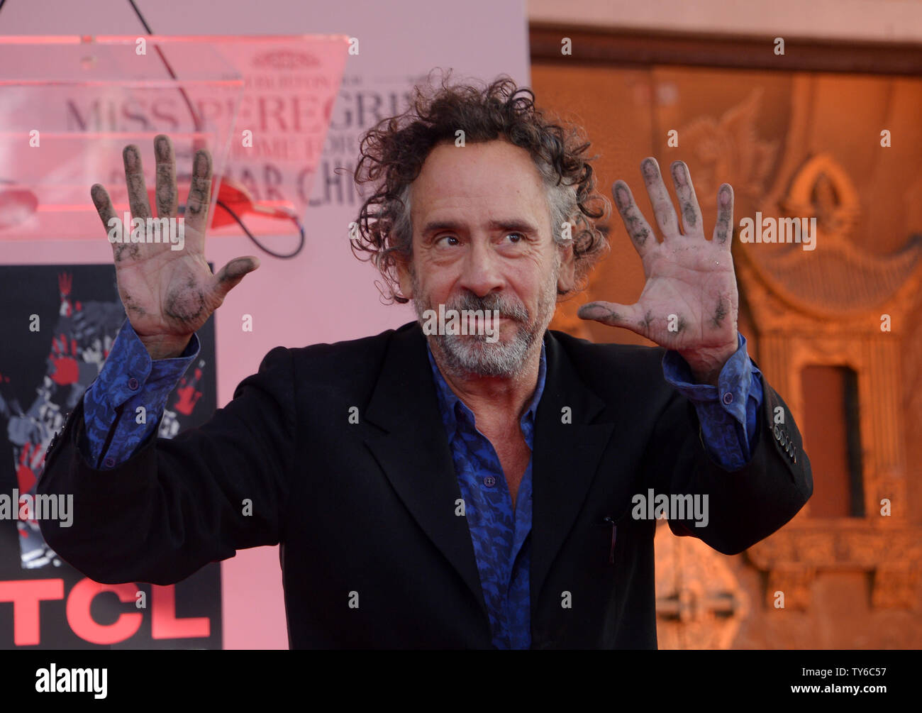 Tim burton hand footprint ceremony hi-res stock photography and images ...
