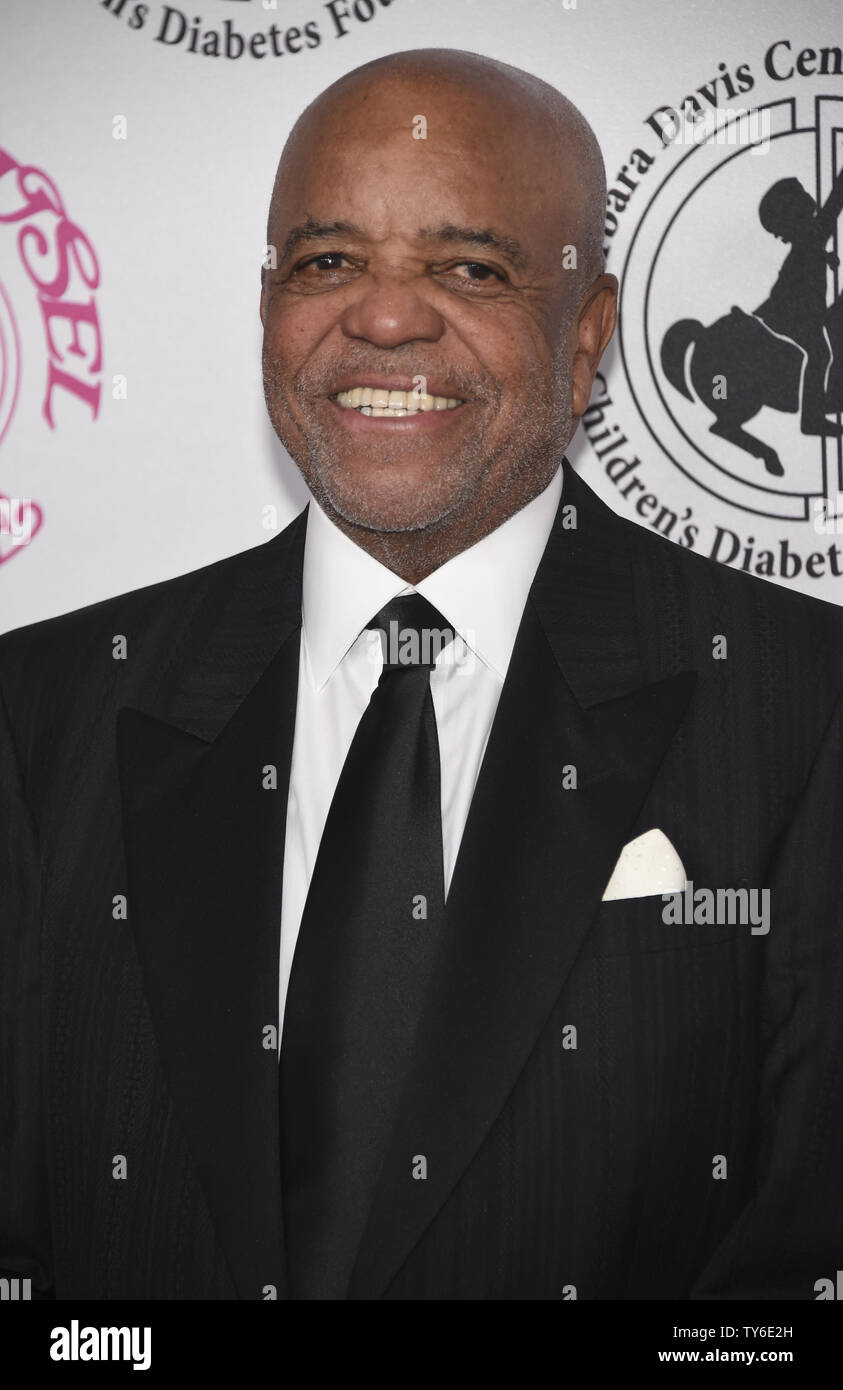 Barry gordy hi-res stock photography and images - Alamy