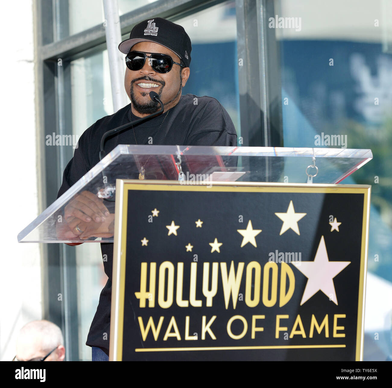 Rapper ice cube hi-res stock photography and images - Alamy