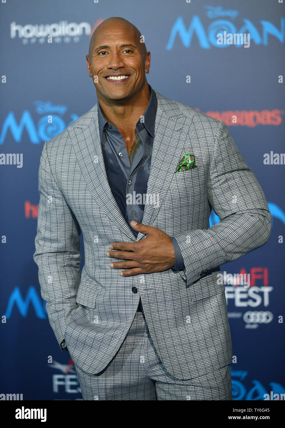 Dwayne Johnson arrives at the world premiere of Walt Disney Animation ...