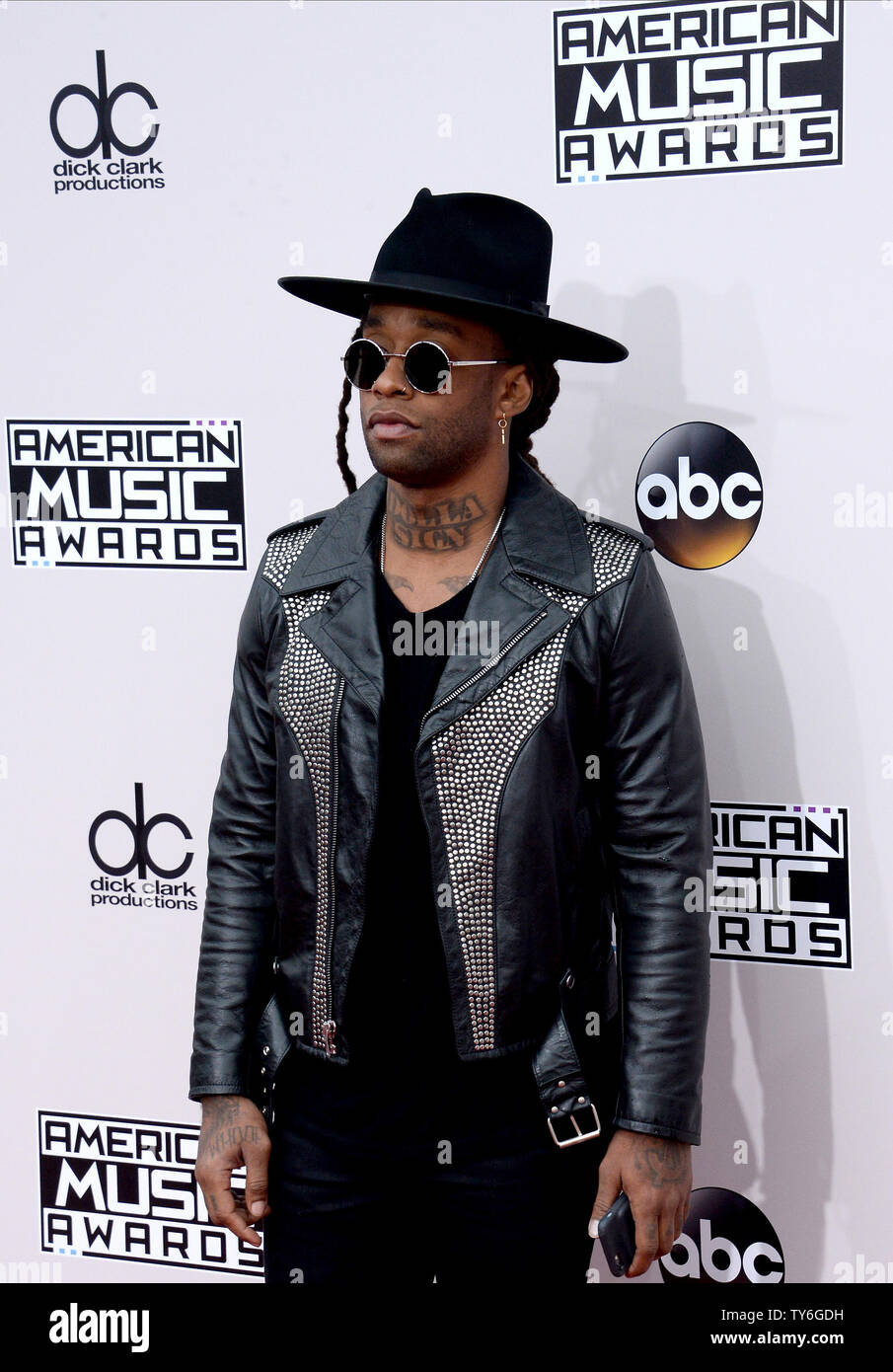 Recording artist Ty Dolla Sign arrives for the 2016 American Music ...