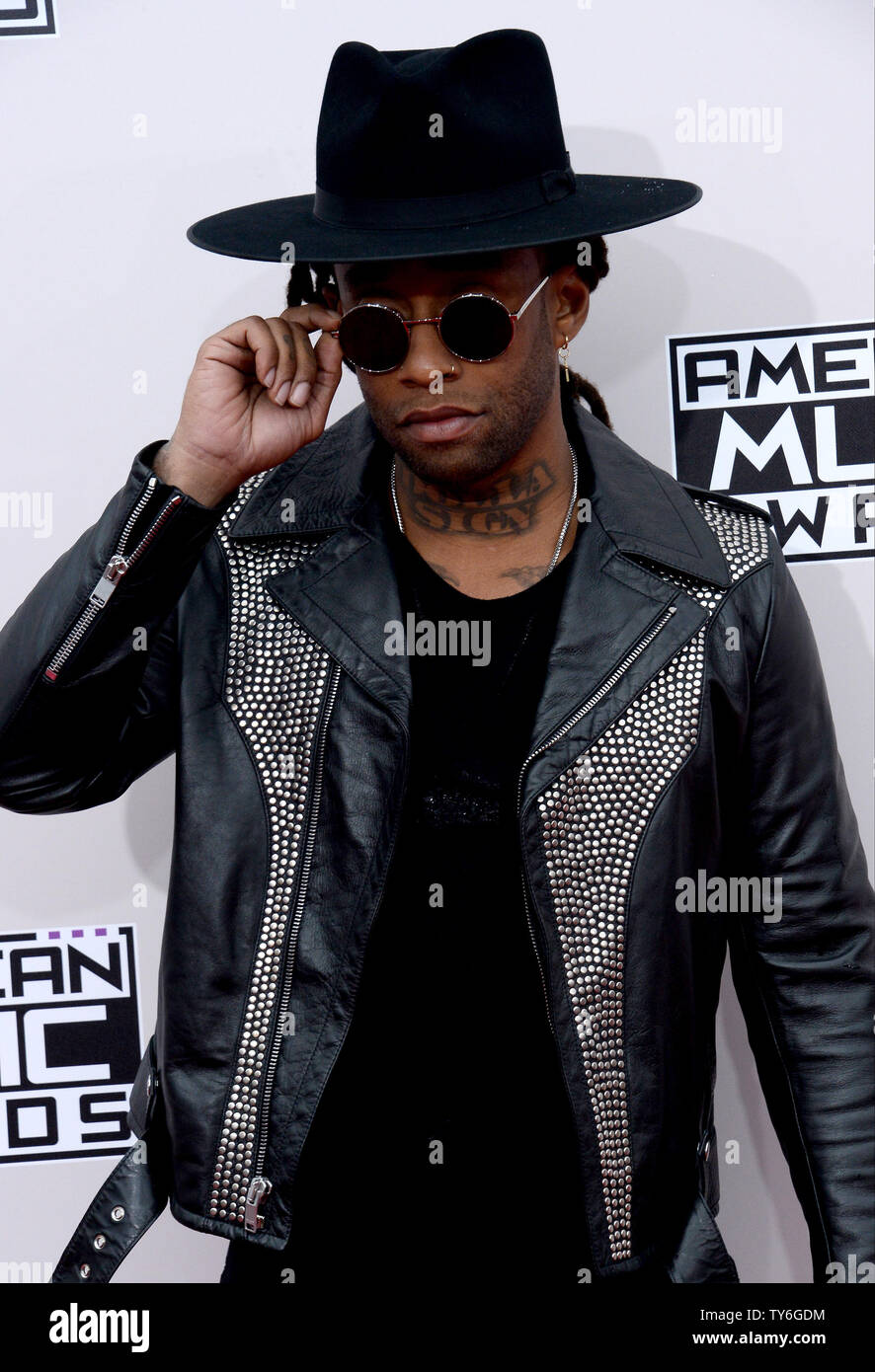 Recording artist Ty Dolla Sign arrives for the 2016 American Music ...