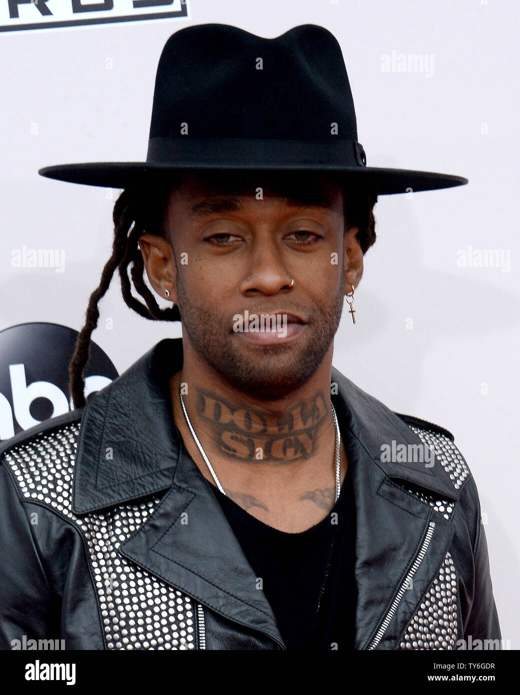 Recording artist Ty Dolla Sign arrives for the 2016 American Music ...