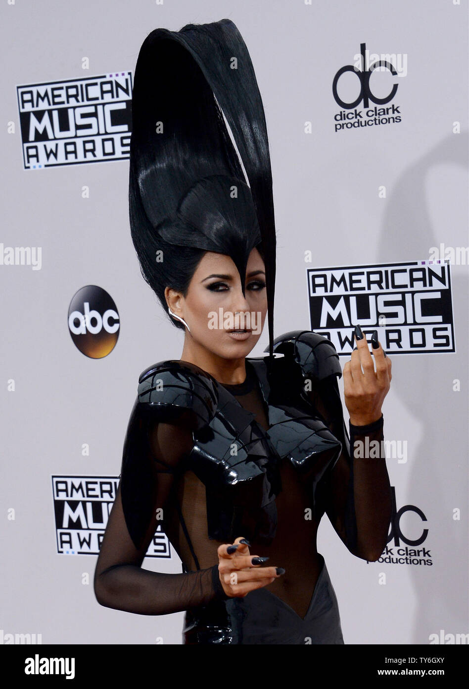 Singer Z LaLa arrives for the 2016 American Music Awards held at ...