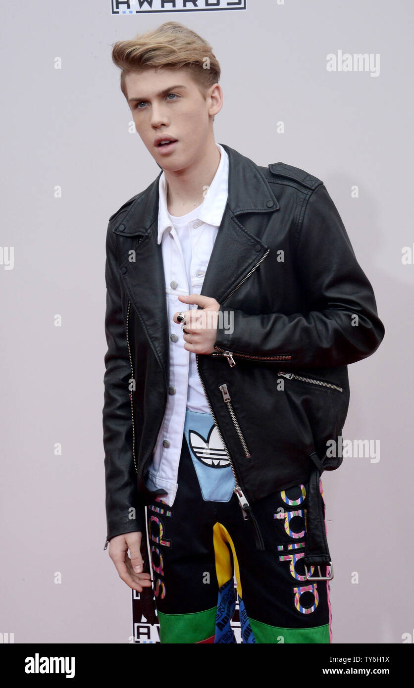 Internet personality Aidan Alexander arrives for the 2016 American ...