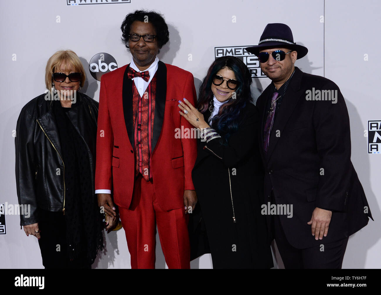 Tyka Nelson (2nd R) and family arrive for the 2016 American Music ...