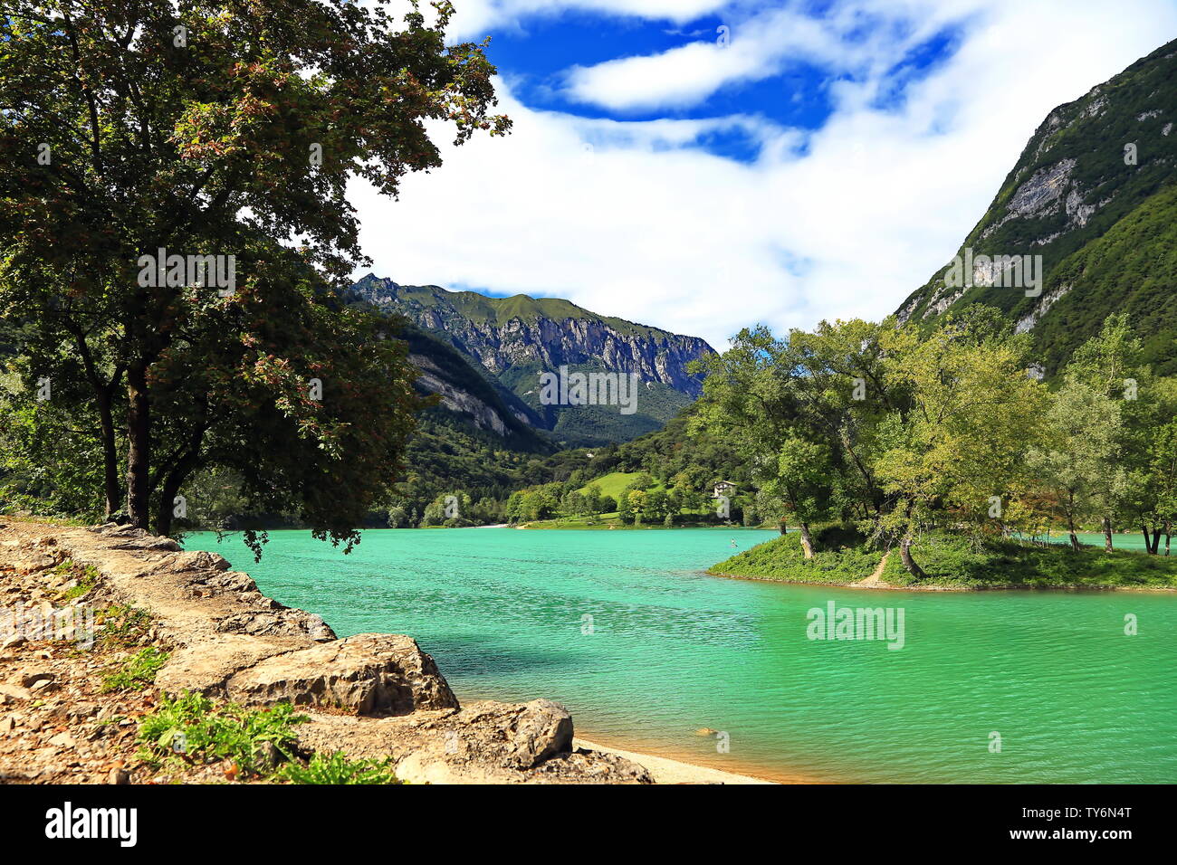 Tenno hi-res stock photography and images - Alamy