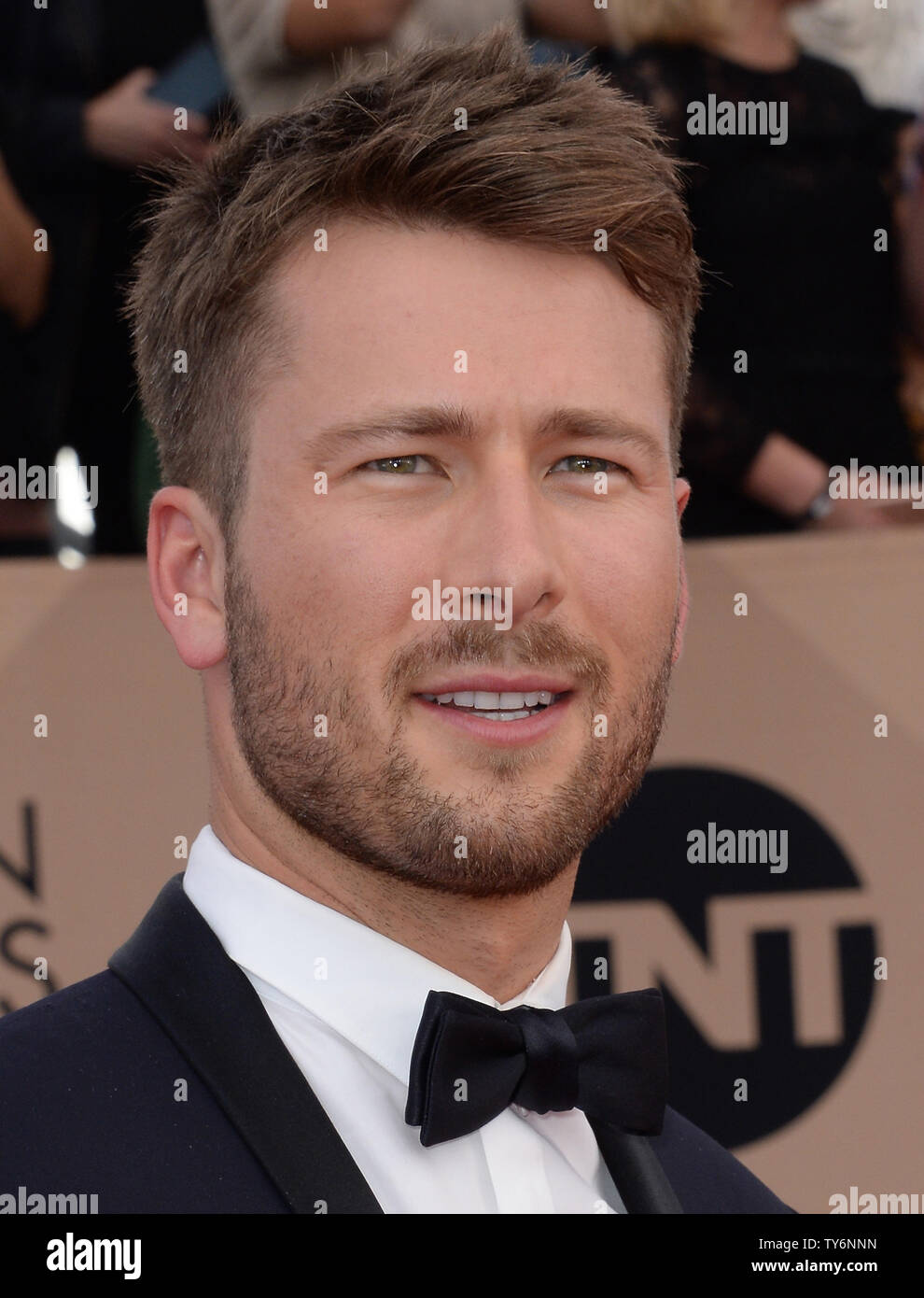 Actor Glen Powell arrives for the the 23rd annual SAG Awards held at ...