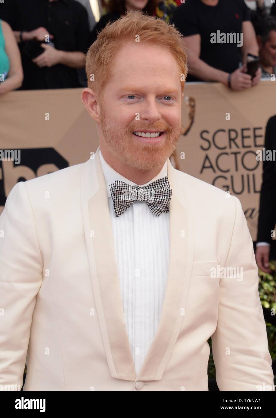 Actor Jessie Tyler Ferguson arrives for the the 23rd annual SAG Awards ...