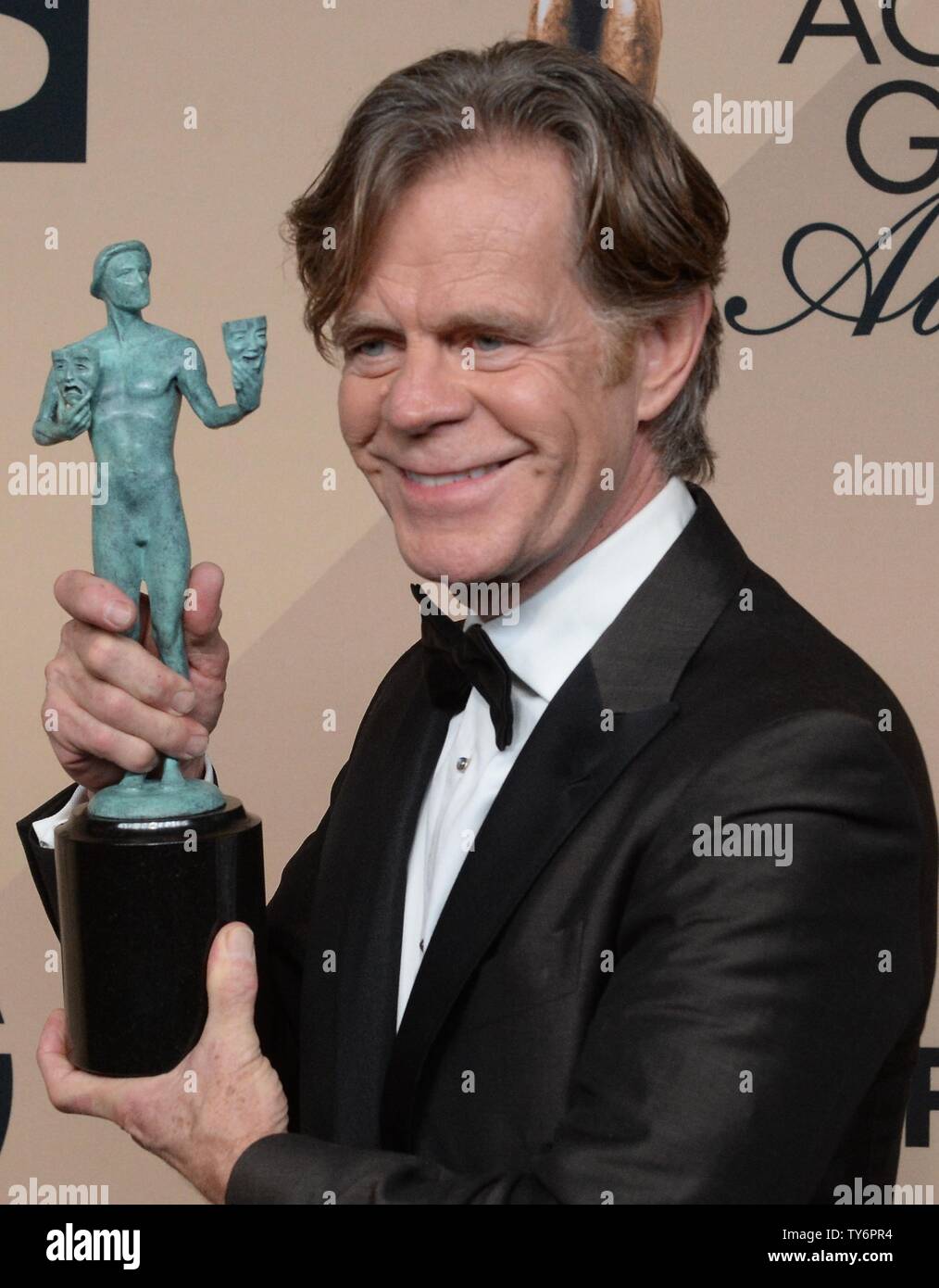 William H. Macy appears backstage with his award for Outstanding ...