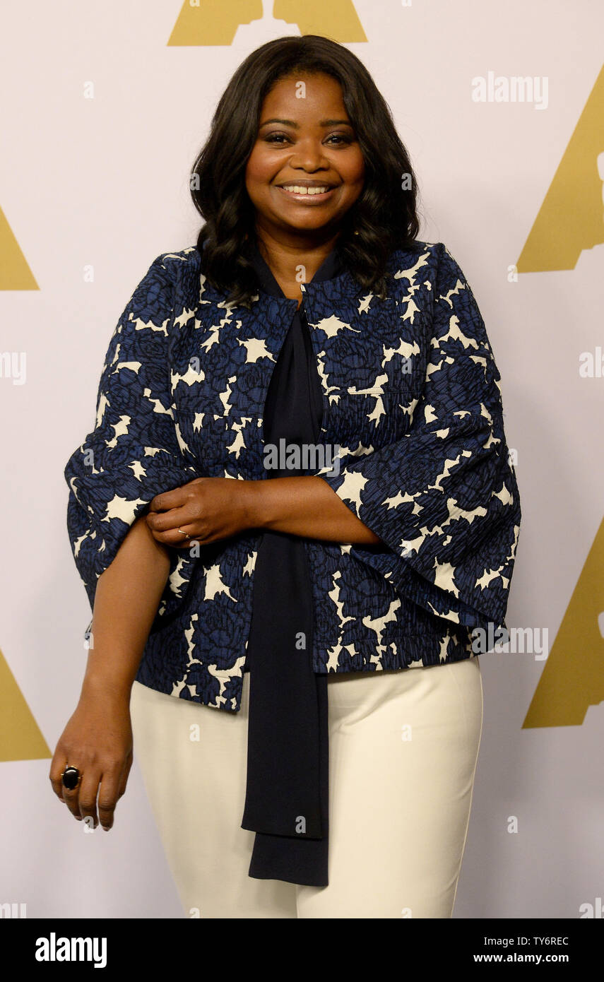 Octavia spencer 89th academy awards hi-res stock photography and images ...
