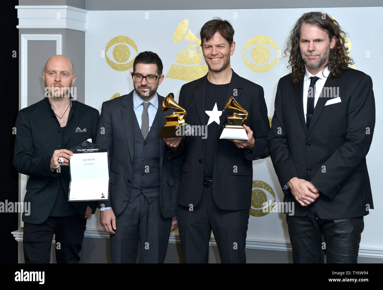 Black star album bowie hi-res stock photography and images - Alamy