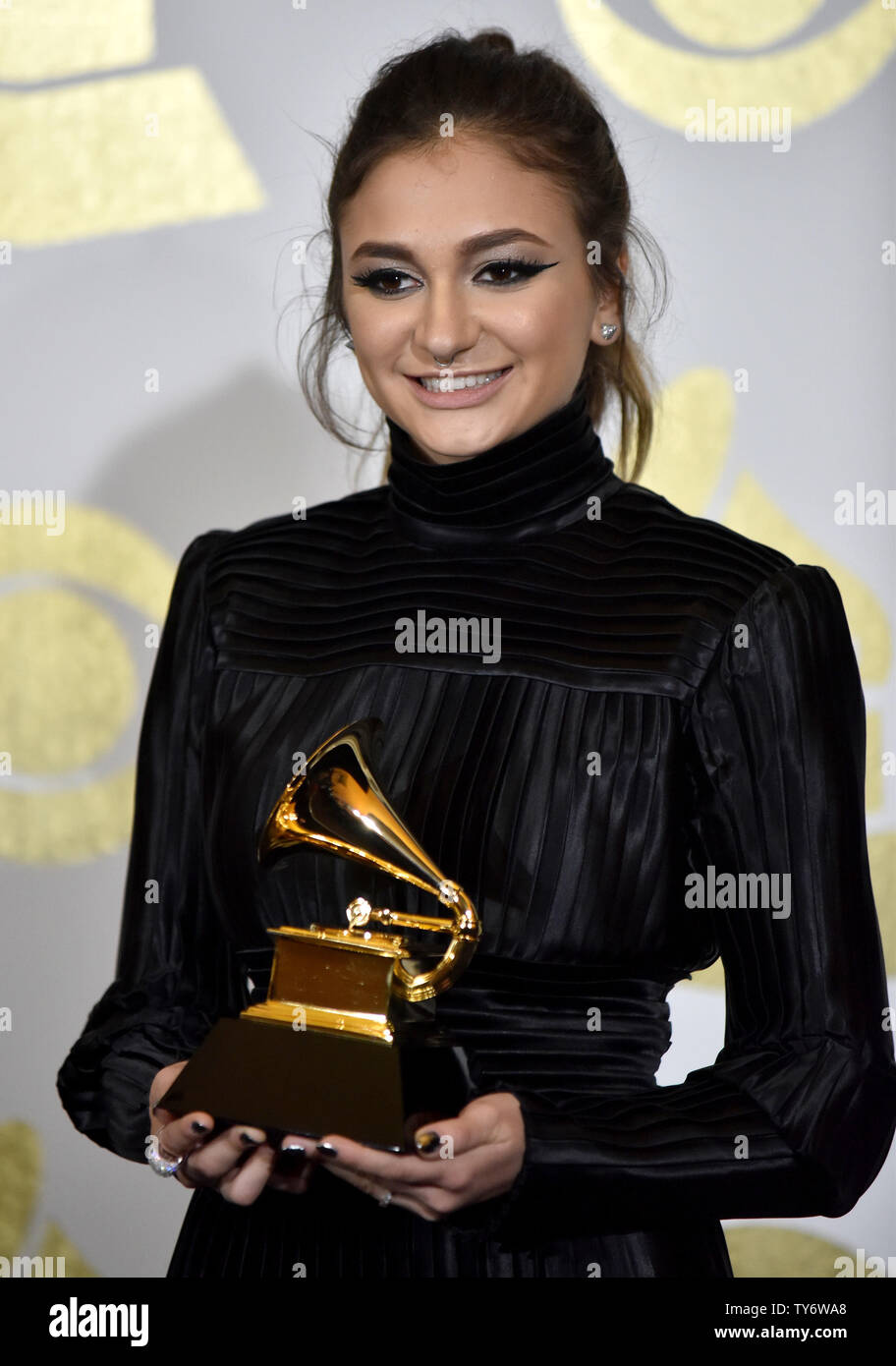 Singer Daya appears backstage with her award for Best Dance Recording ...