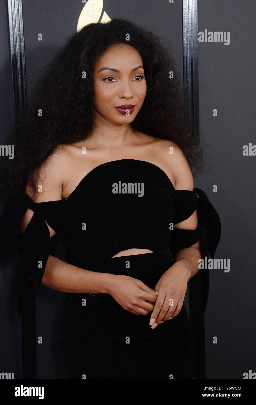 Singer-songwriter Diana Gordon arrives for the 59th annual Grammy ...