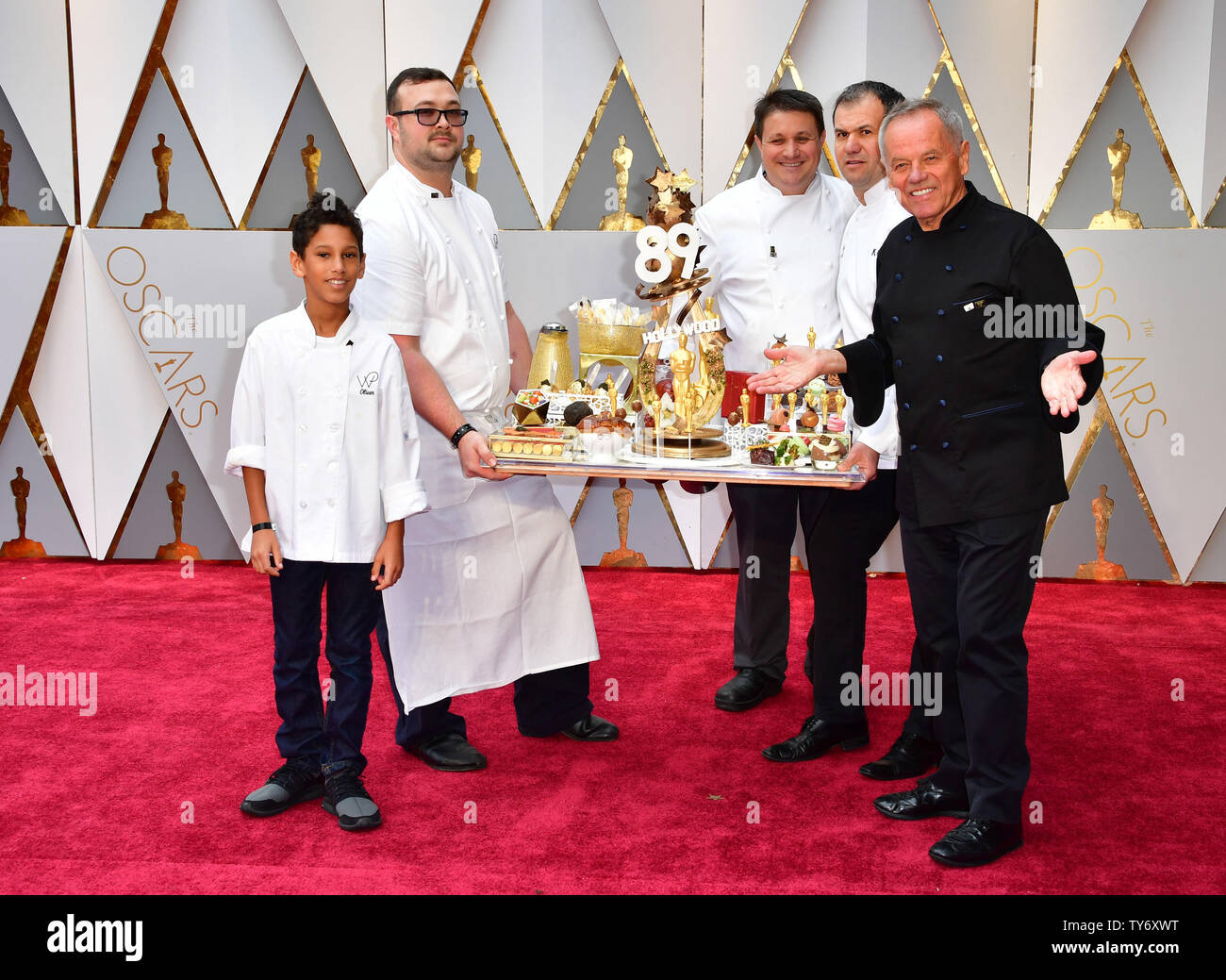 Chef wolfgang puck son oliver hi-res stock photography and images - Alamy