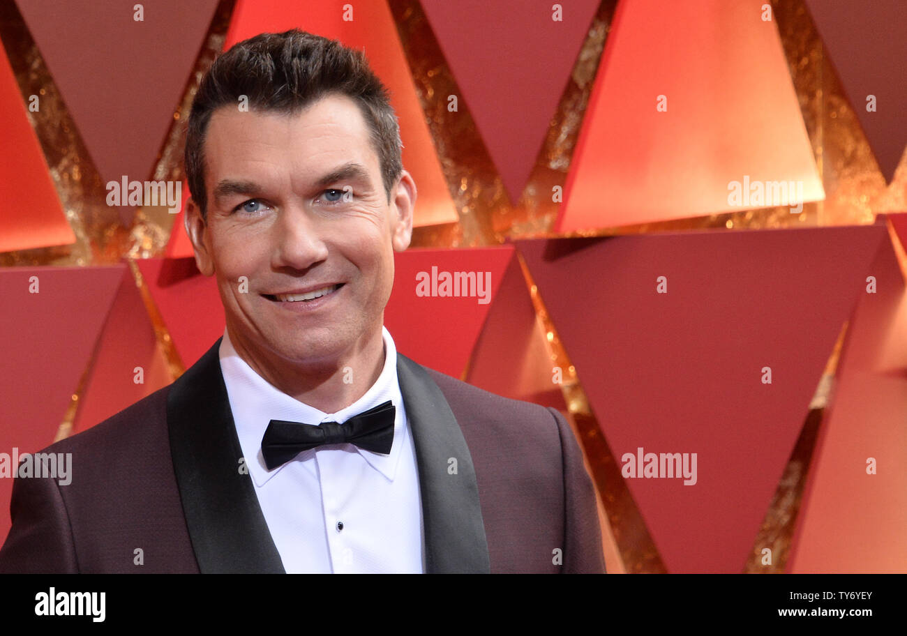 Actor Jerry O'Connell arrives on the red carpet for the 89th annual ...