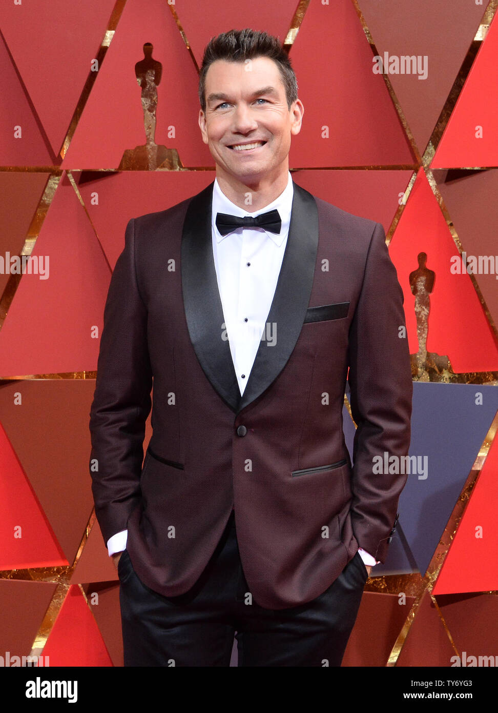 Actor Jerry O'Connell arrives on the red carpet for the 89th annual ...