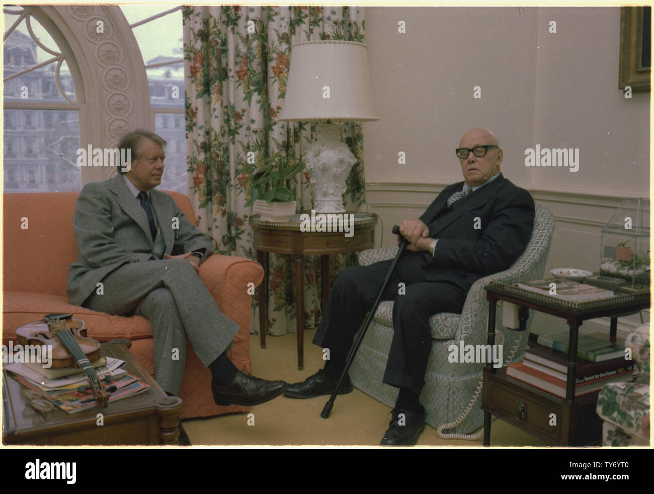 Jimmy Carter meeting with AFL-CIO labor leader George Meany Stock Photo ...