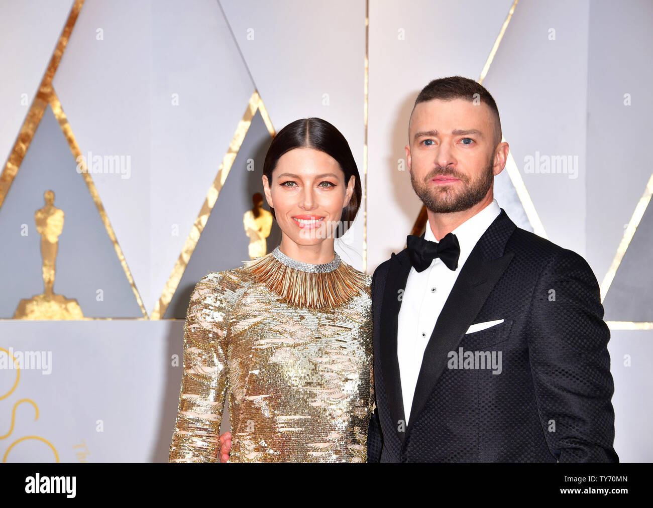Justin Timberlake and Jessica Biel arrive on the red carpet for the ...
