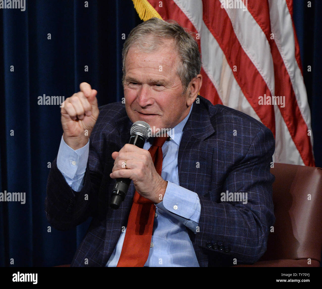 Former president George W. Bush discusses his new book, "Portraits of ...