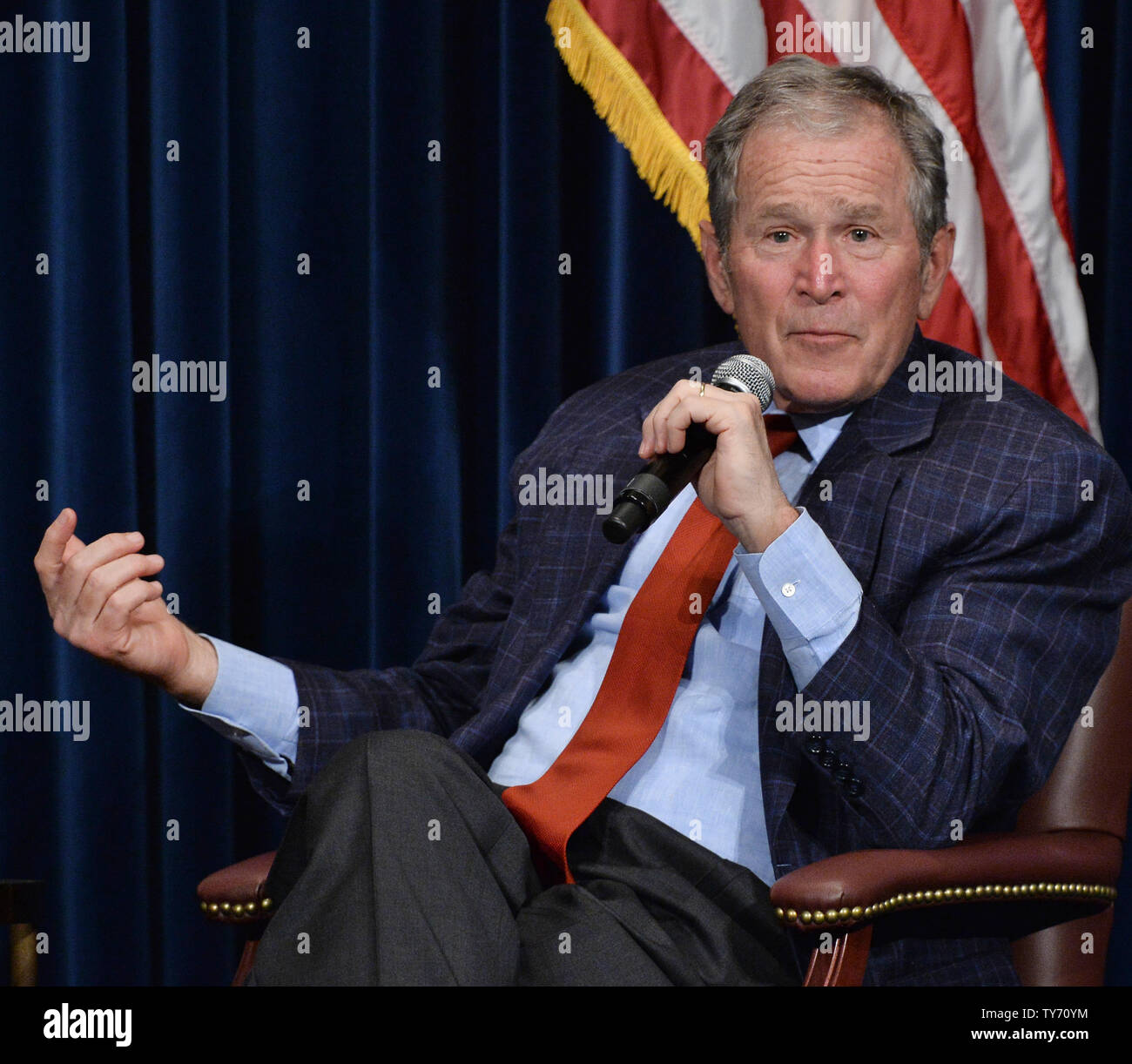 Former president George W. Bush discusses his new book, "Portraits of ...