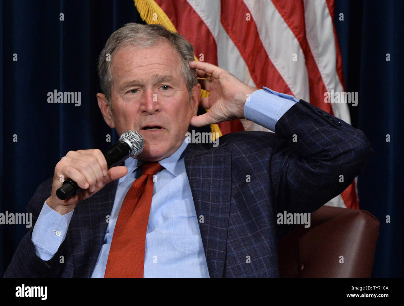 Former president George W. Bush discusses his new book, "Portraits of ...