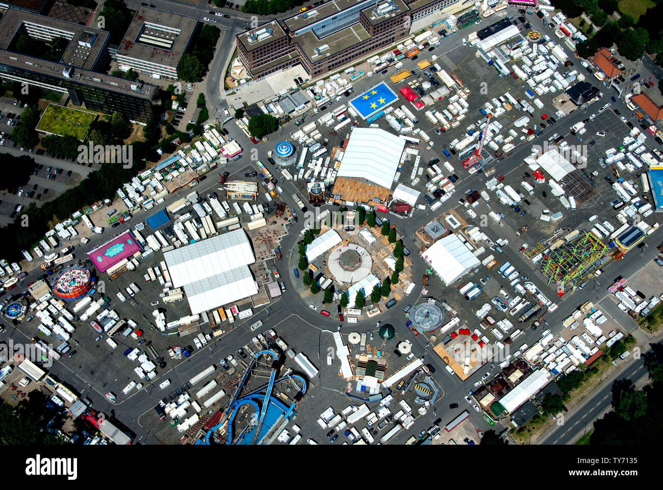 Hanover, Germany. 25th June, 2019. Fairground rides, marquees and ...