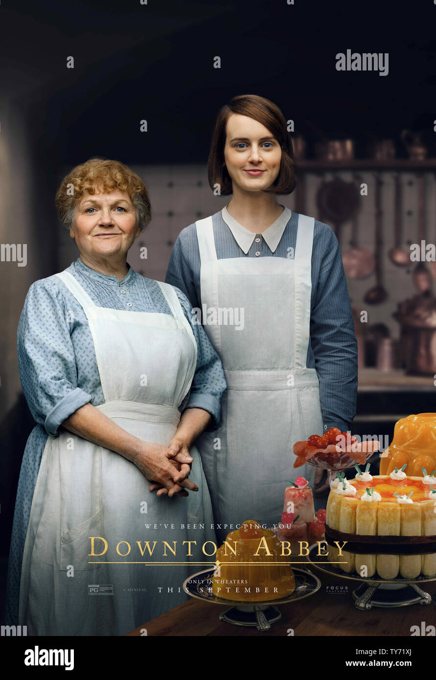 Mrs patmore daisy hi-res stock photography and images - Alamy