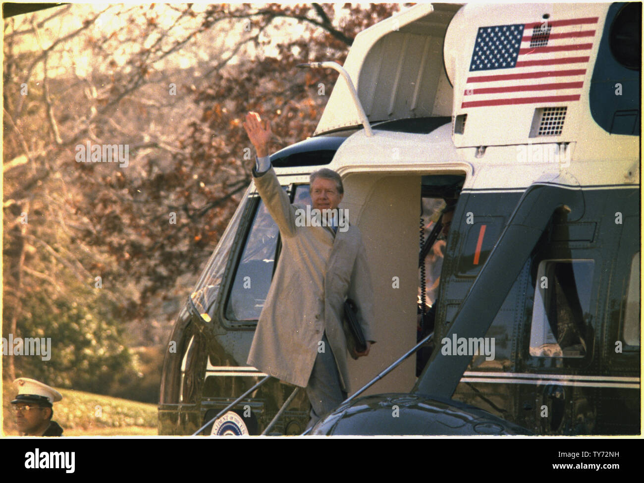 Jimmy Carter waves as he boards Marine One Stock Photo - Alamy